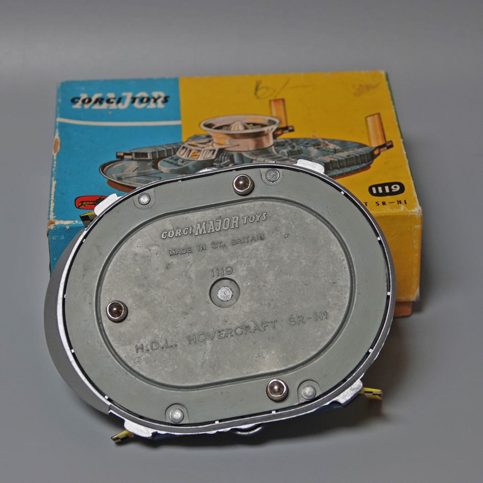 Corgi 1119 HDI Hovercraft SR-NI - Die Cast Models 4 You