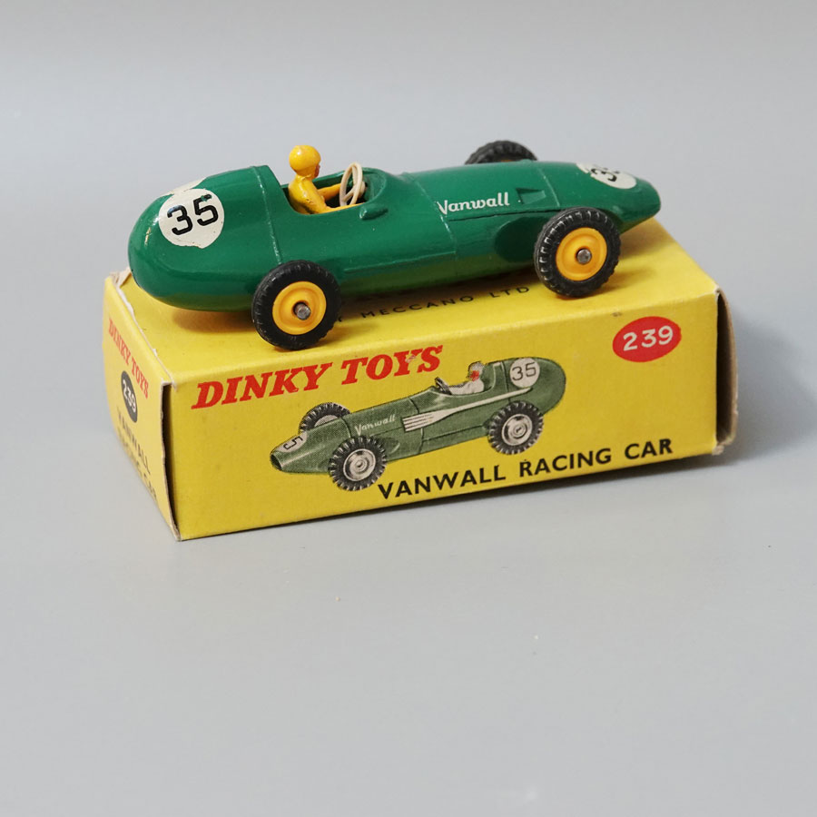 Dinky 239 Vanwall racing car yellow driver yellow hubs - Die Cast ...