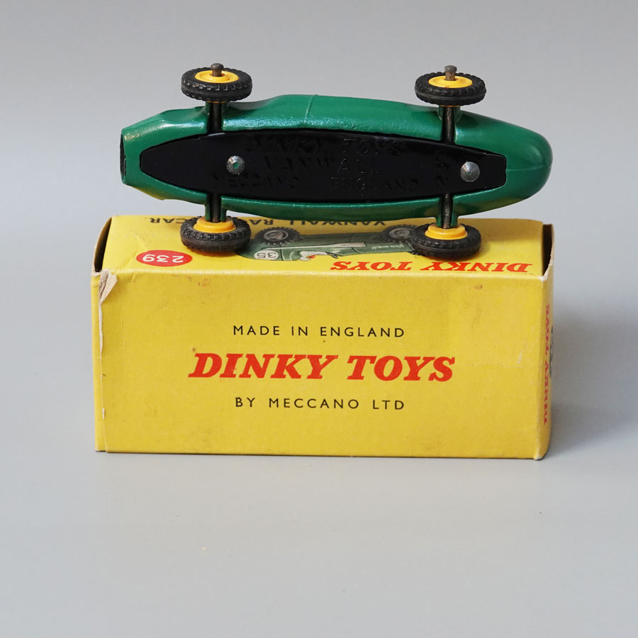 Dinky 239 Vanwall racing car yellow driver yellow hubs - Die Cast ...